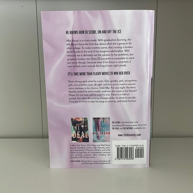The Score by Elle Kennedy, Paperback | Pangobooks