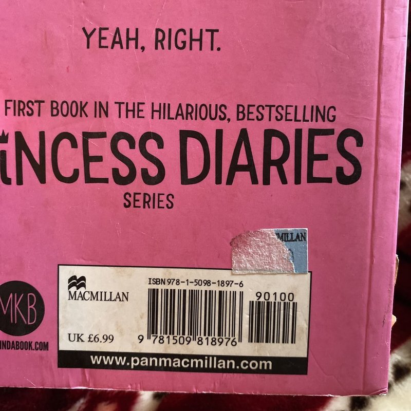 The Princess Diaries by Meg Cabot , Paperback | Pangobooks