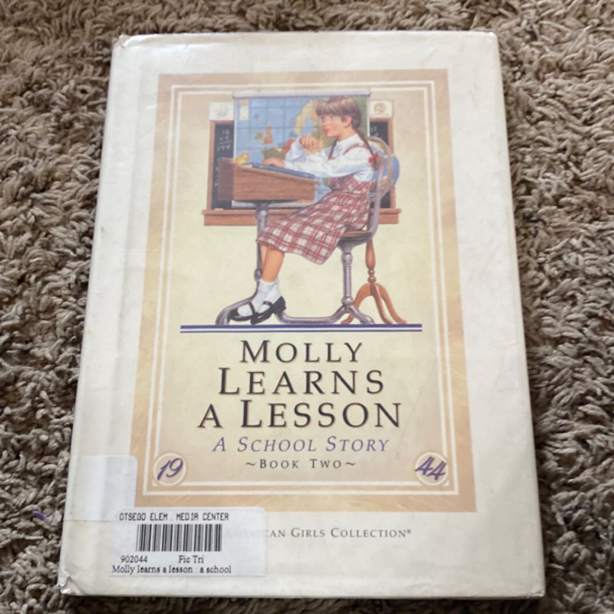 Molly Learns a Lesson by Valerie Tripp