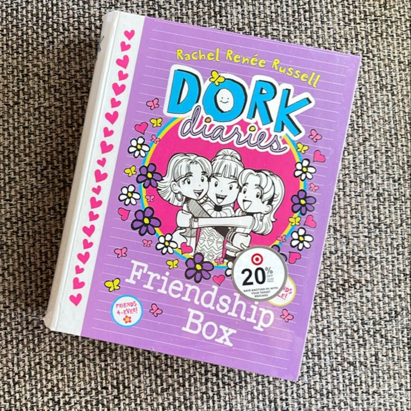 Dork Diaries Friendship Box by Rachel Renée Russell