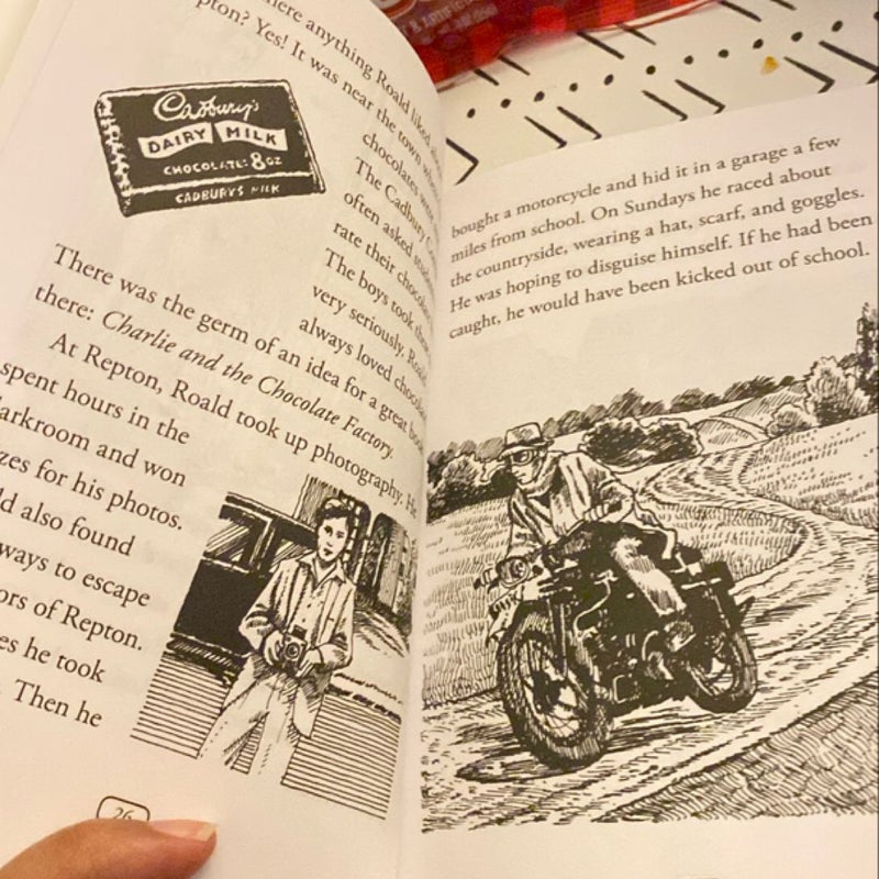 Who Was Roald Dahl? by True Kelley, Who HQ