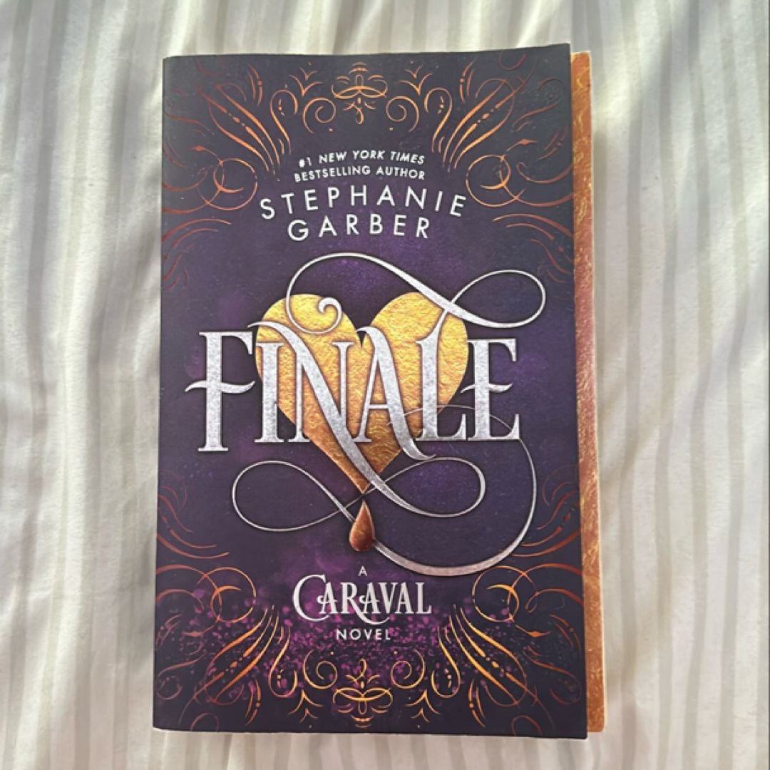 Finale by Stephanie Garber, Paperback | Pangobooks
