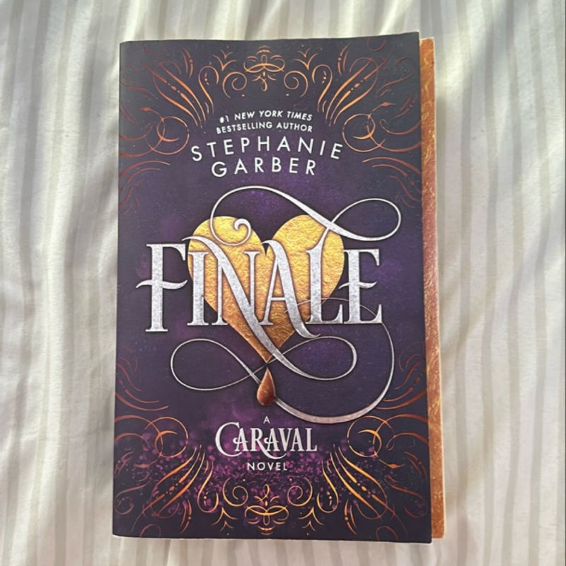 Finale by Stephanie Garber, Paperback | Pangobooks