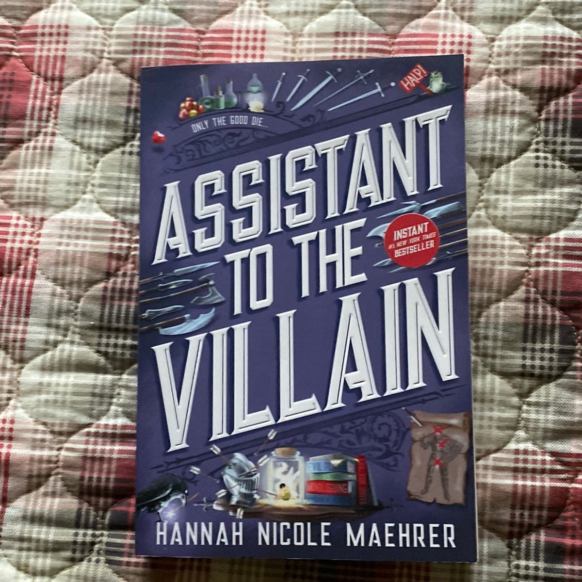 Assistant to the Villain by Hannah Nicole Maehrer, Paperback | Pangobooks