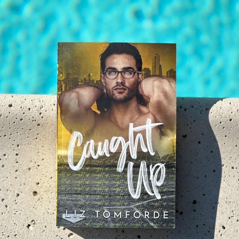 Out of print Caught Up by Liz Tomforde, Paperback | Pangobooks