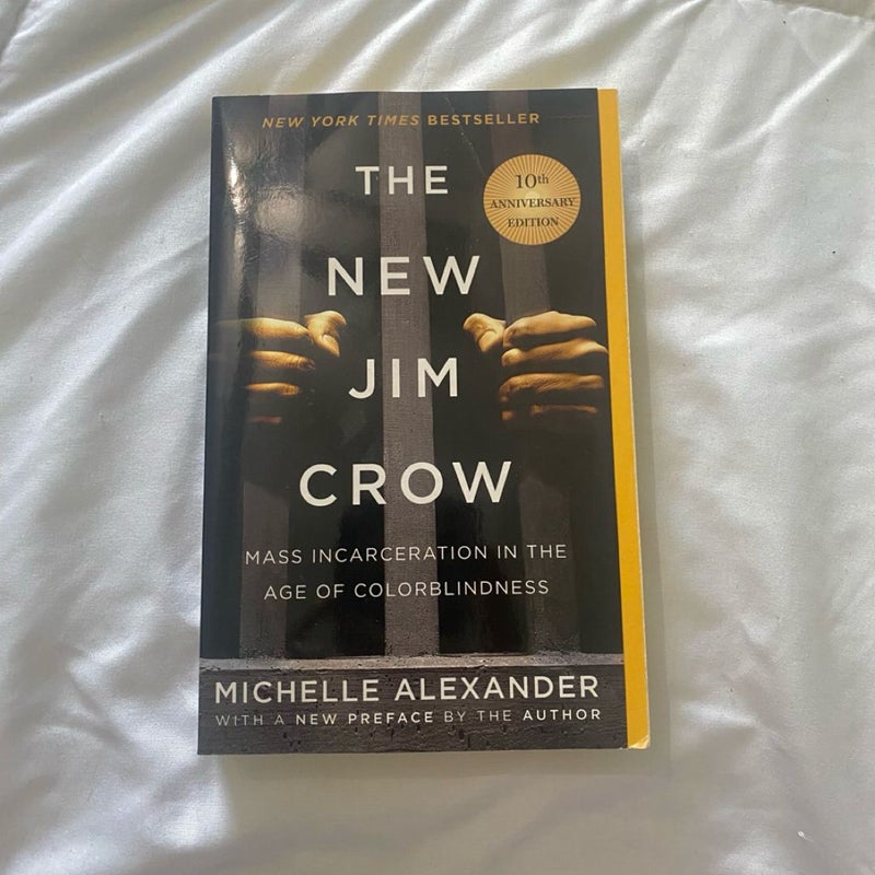 The New Jim Crow by Michelle Alexander, Paperback | Pangobooks