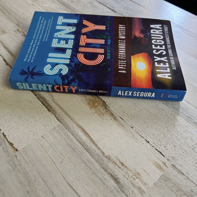 Silent City by Alex Segura, Paperback | Pangobooks