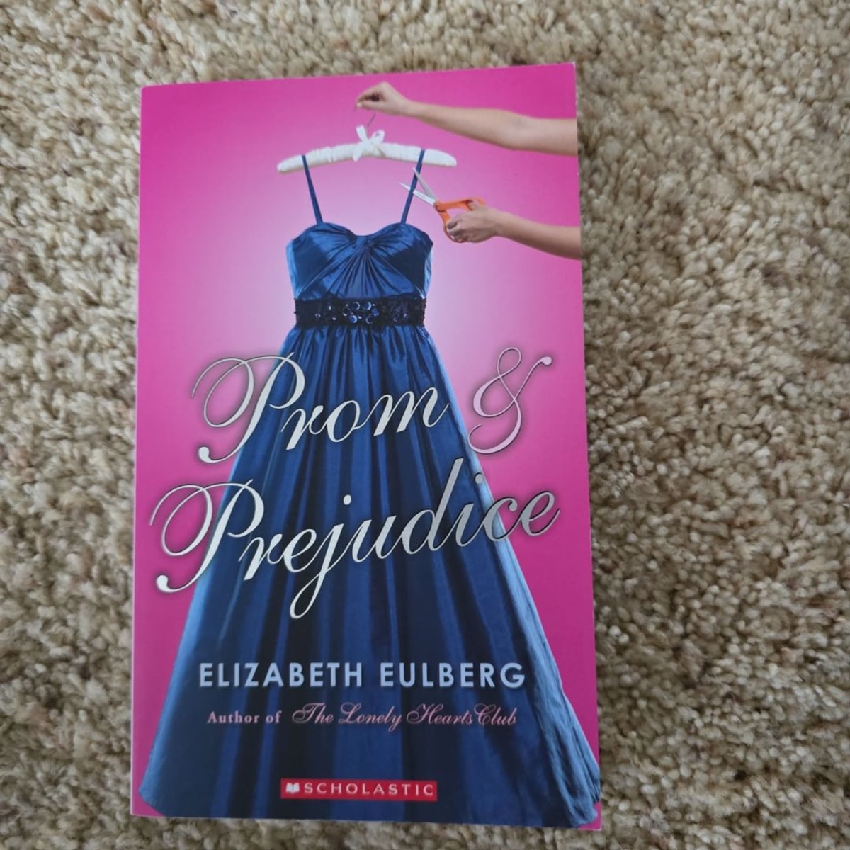 Prom & Prejudice by , Paperback | Pangobooks