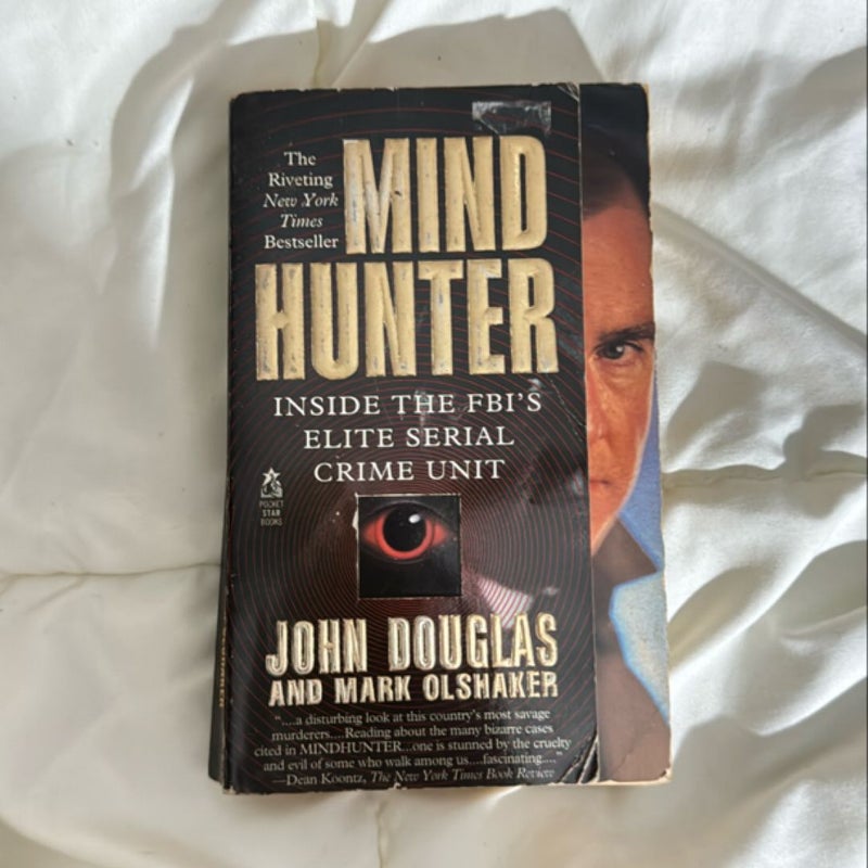 Mindhunter by John E. Douglas, Mark Olshaker