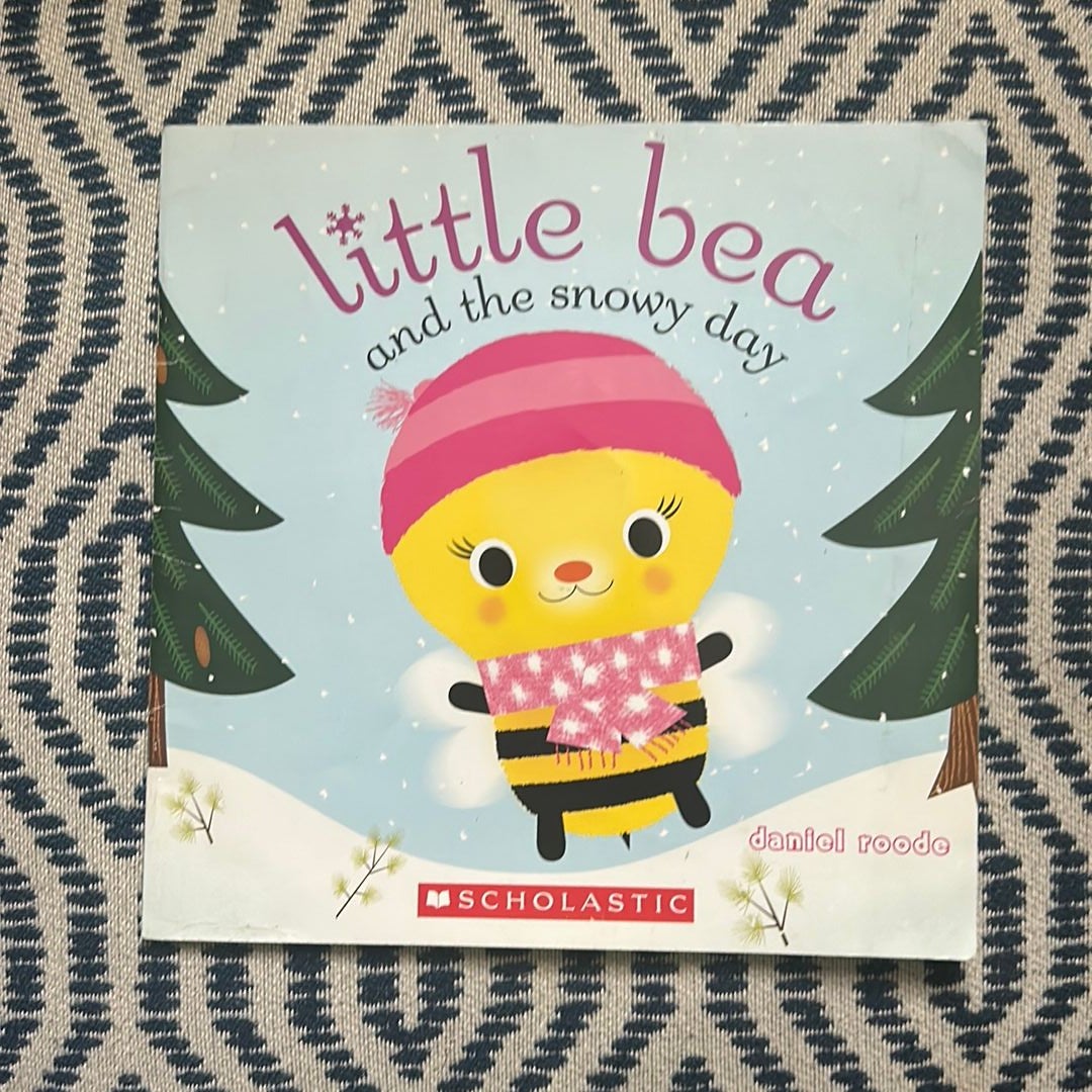 Little bea and the snowy day by Daniel Roode, Paperback | Pangobooks