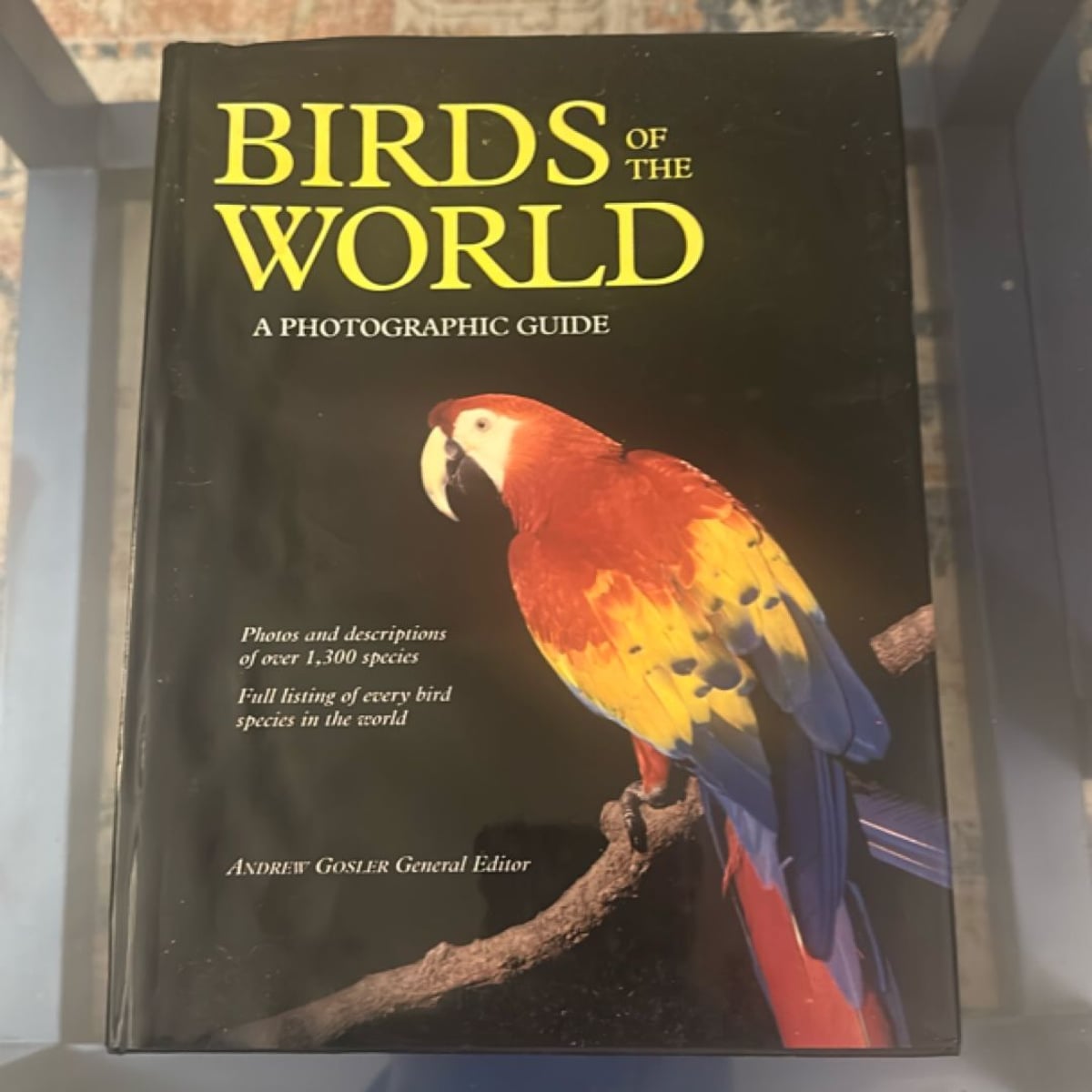Birds of the World by Chris Perrins