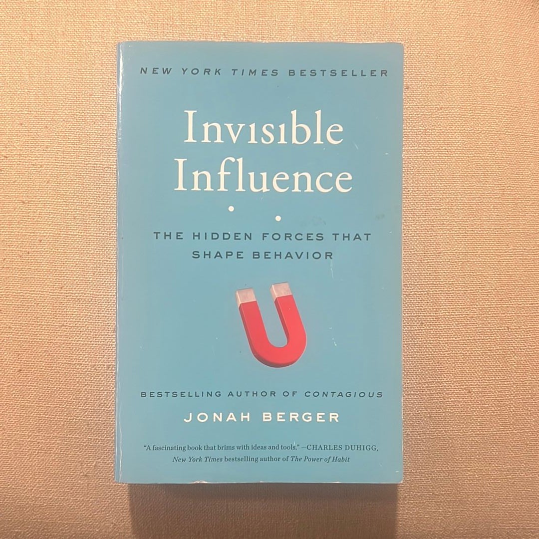 Invisible Influence by Jonah Berger, Paperback | Pangobooks