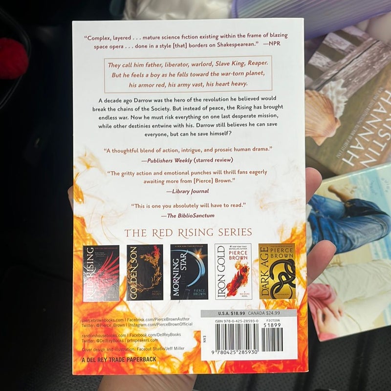 Iron Gold by Pierce Brown, Paperback | Pangobooks