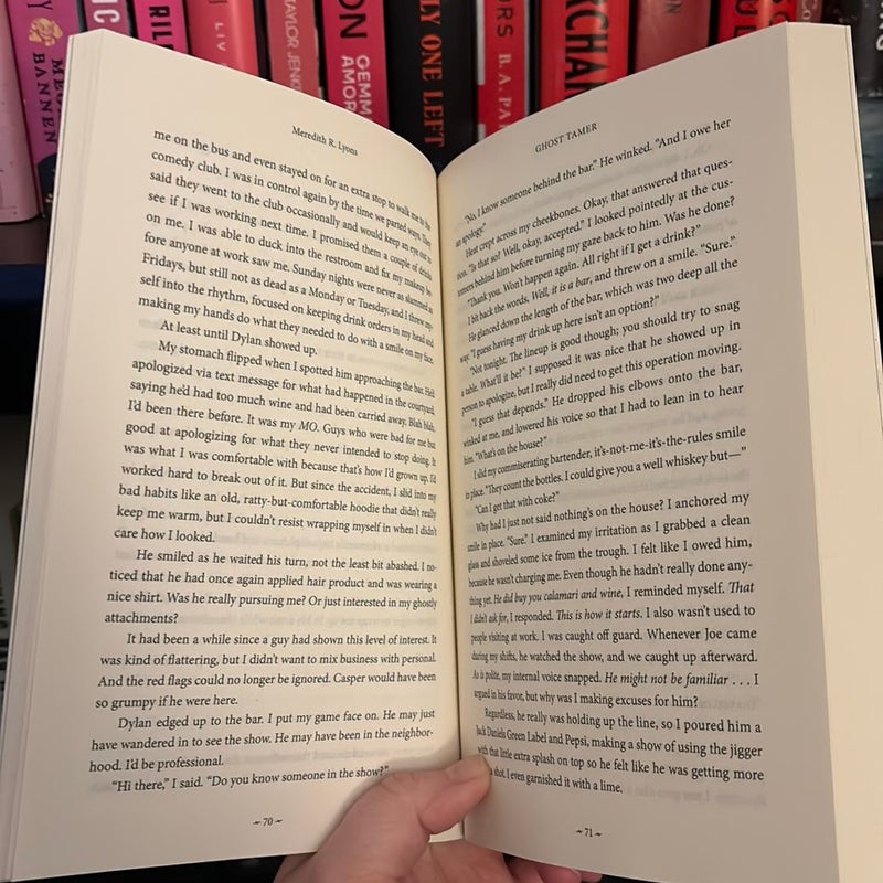 Ghost Tamer by Meredith R. Lyons, Paperback | Pangobooks