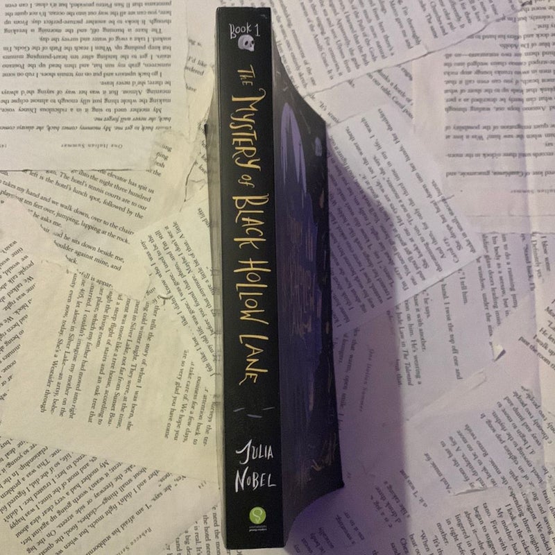 The Mystery of Black Hollow Lane by Julia Nobel, Paperback | Pangobooks