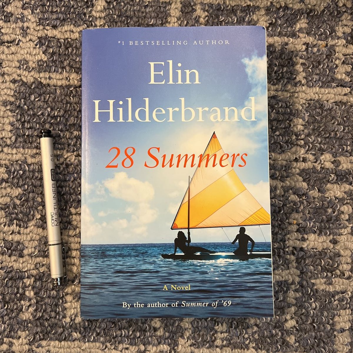 28 Summers by Elin Hilderbrand, Paperback | Pangobooks