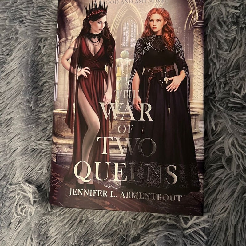 The War of Two Queens by Jennifer L. Armentrout, Hardcover | Pangobooks