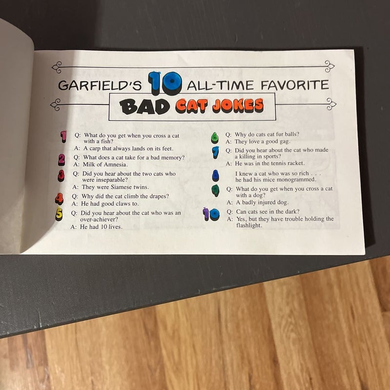 Garfield Tips the Scales