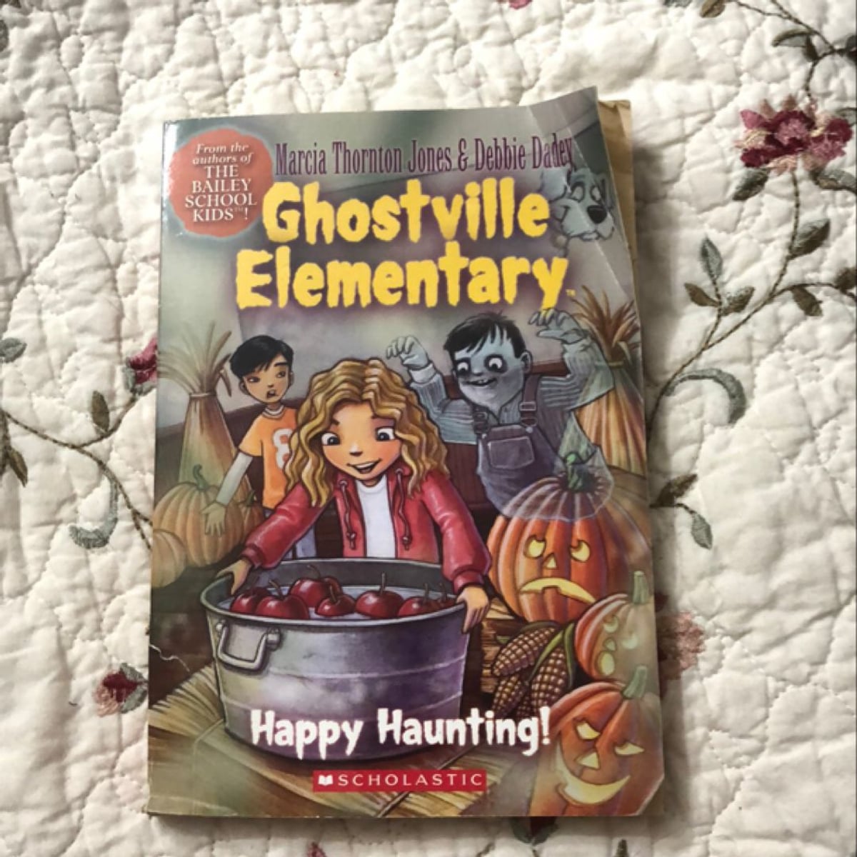Ghostville Elementary by Marcia Thornton Jones and Debbie Dadey ...