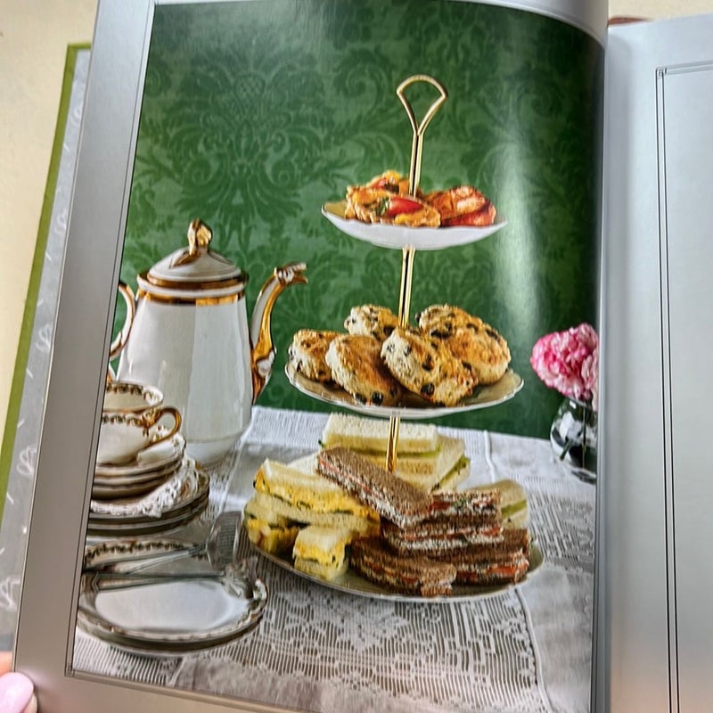 The Official Downton Abbey Afternoon Tea Cookbook by Downton Downton ...