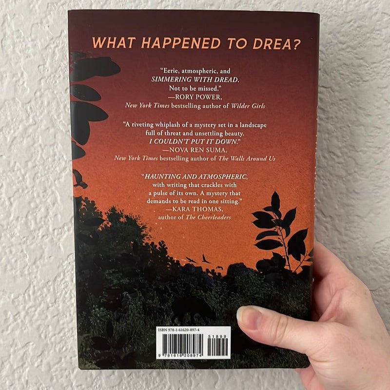 Clever Creatures of the Night by Samantha Mabry, Hardcover | Pangobooks