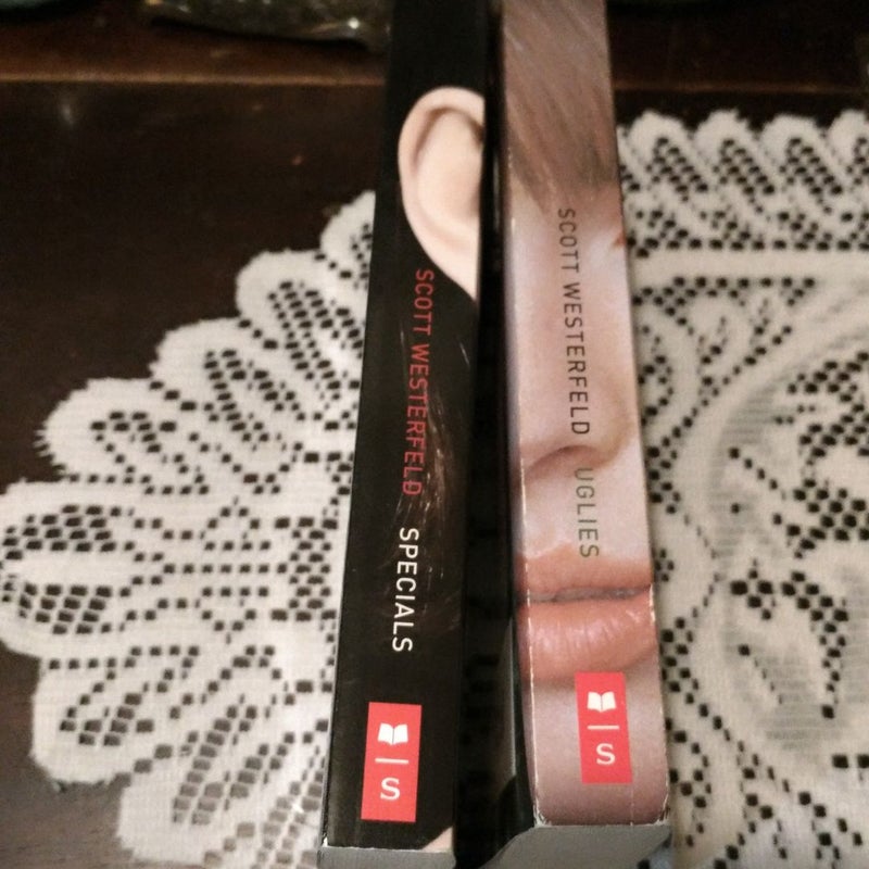 Specials and uglies by Scott Westerfeld, Paperback | Pangobooks