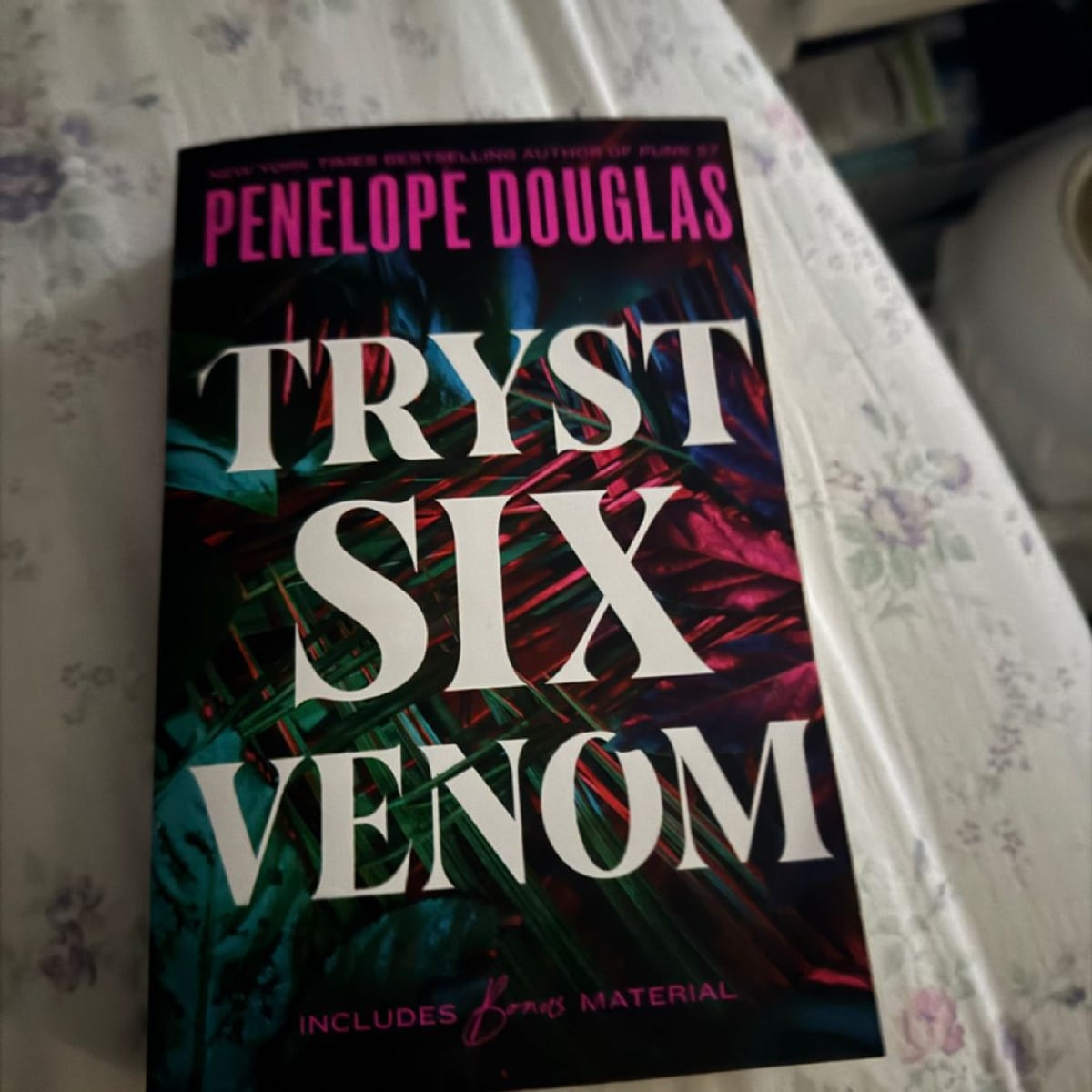 Tryst Six Venom by Penelope Douglas, Paperback | Pangobooks