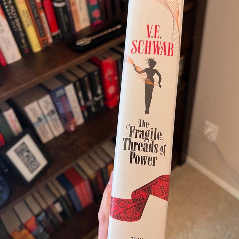 The Fragile Threads of Power by V.E. Schwab, Hardcover | Pangobooks