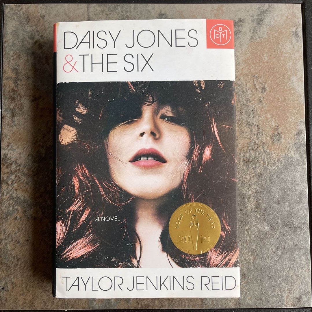 Daisy Jones and the Six by Taylor Jenkins Reid, Hardcover | Pangobooks