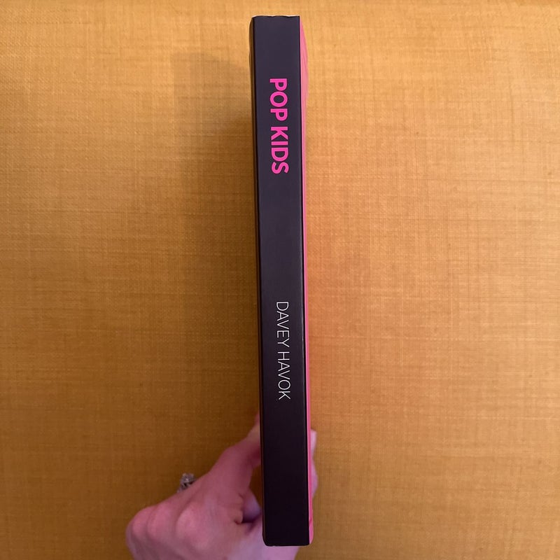 Pop Kids by Davey Havok, Paperback | Pangobooks