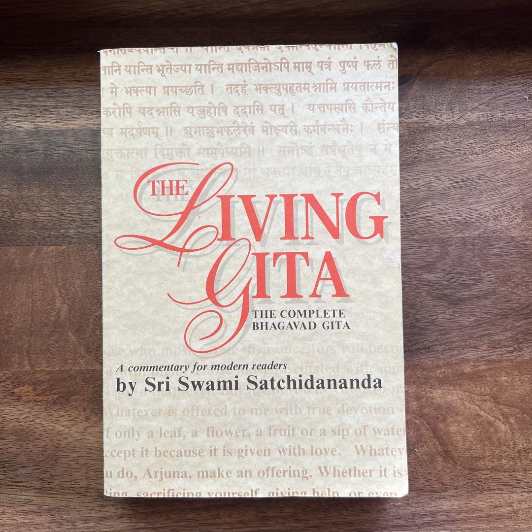The Living Gita by Sri Swami Satchidananda, Paperback | Pangobooks