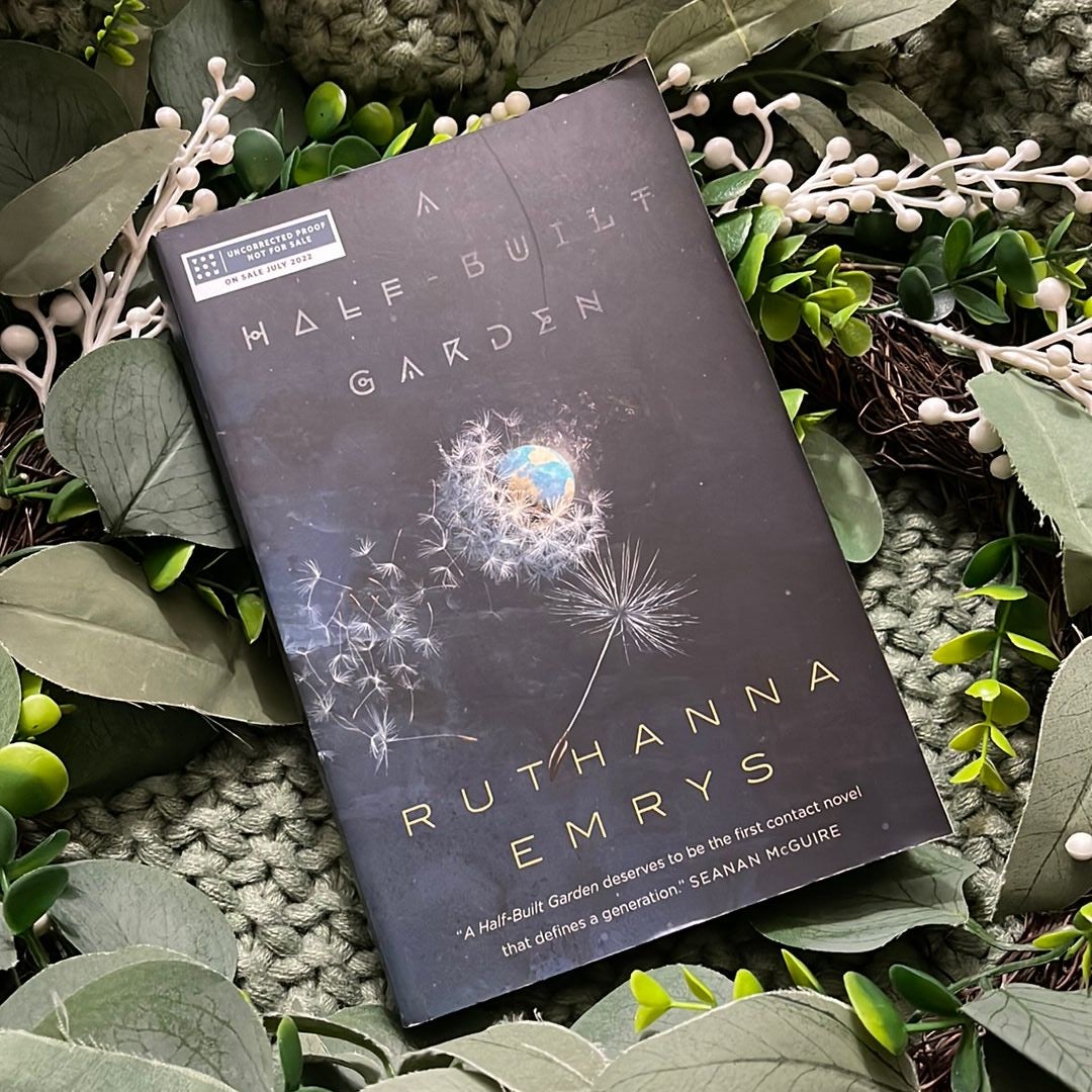 A Half-Built Garden by Ruthanna Emrys, Paperback | Pangobooks