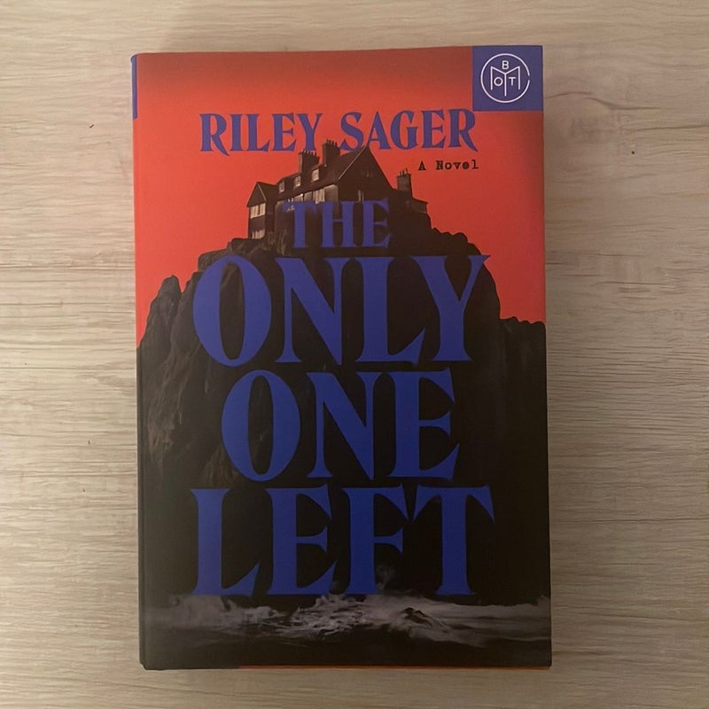 The Only One Left by Riley Sager, Hardcover | Pangobooks