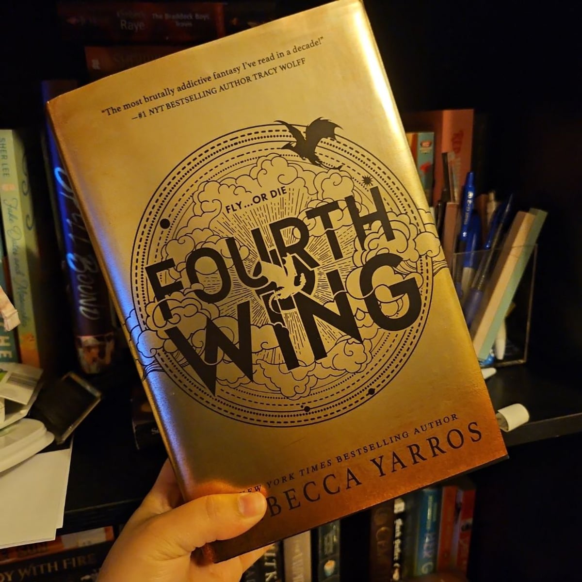 Fourth Wing by Rebecca Yarros, Hardcover | Pangobooks