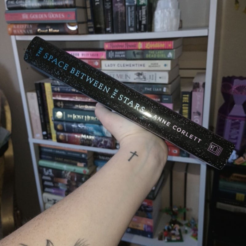 The Space Between The Stars by Anne Corlett, Hardcover | Pangobooks