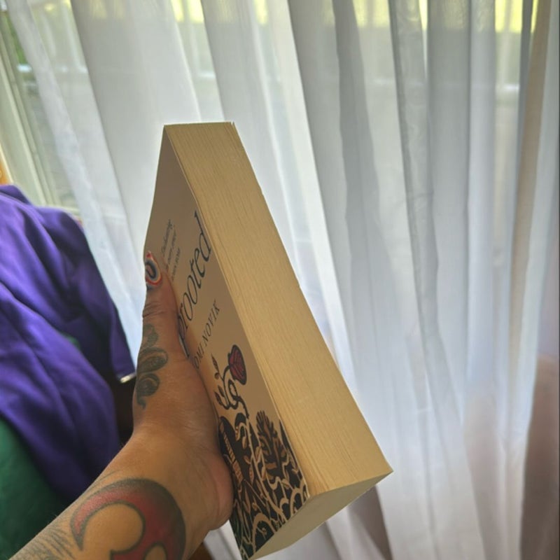 Uprooted by Naomi Novik, Paperback | Pangobooks