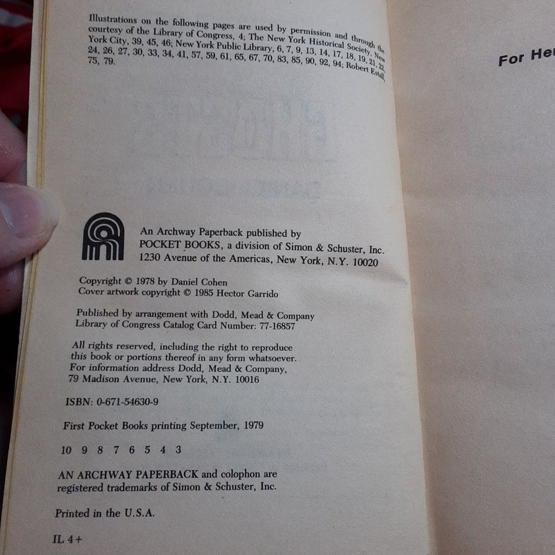 The World's Most Famous Ghosts by Daniel Cohen