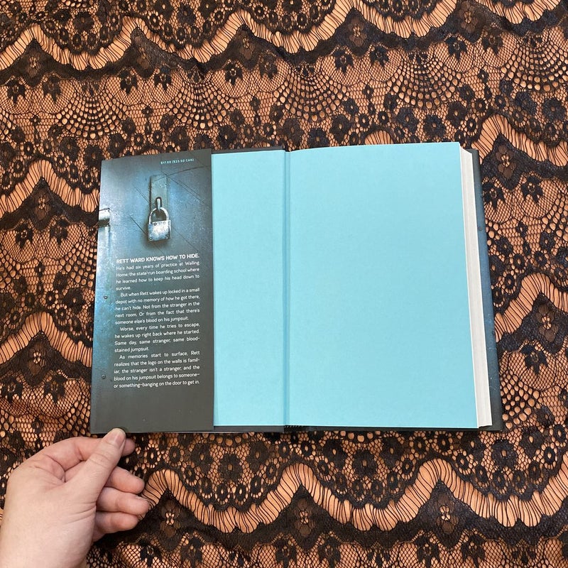 The Echo Room by Parker Peevyhouse, Hardcover | Pangobooks