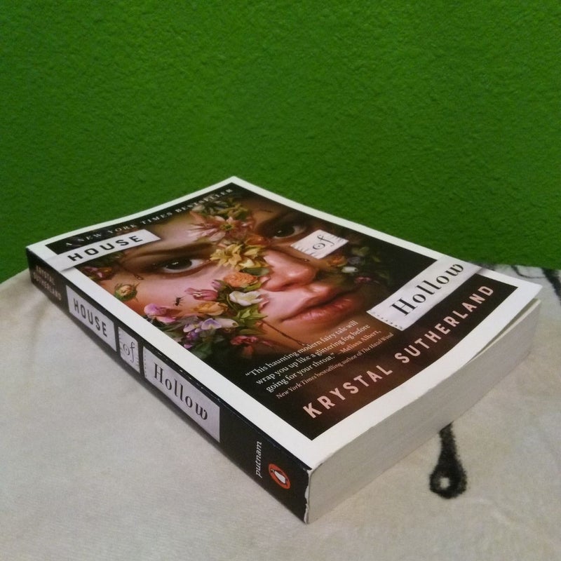 House of Hollow by Krystal Sutherland, Paperback | Pangobooks
