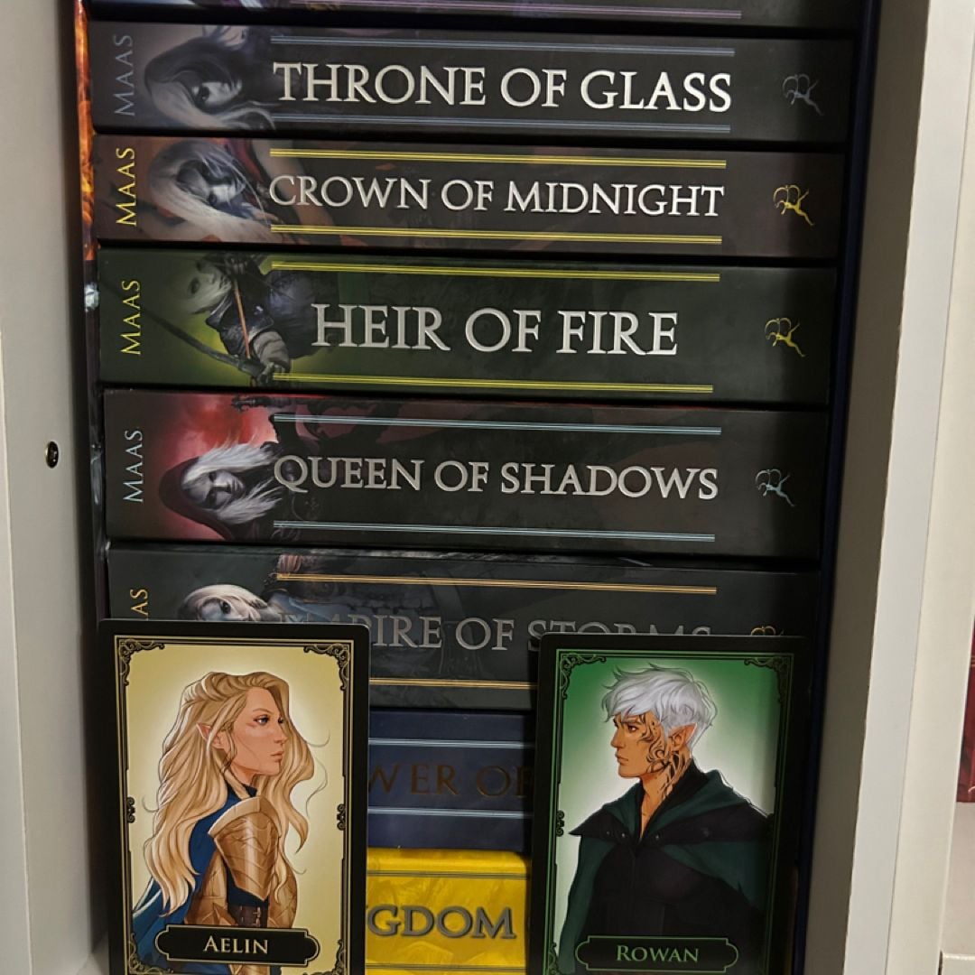 Throne of Glass Box Set (2019, Quantity Pack) by Sarah J. Mass ...