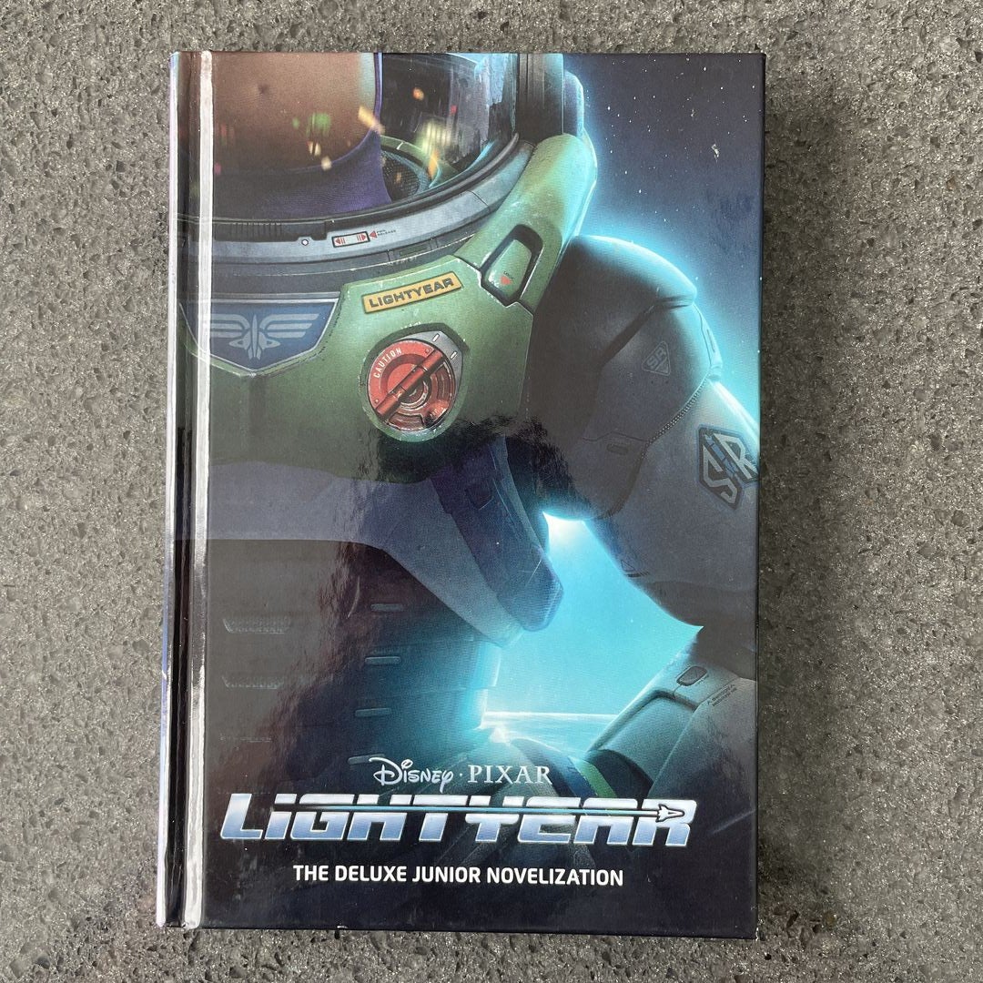 Disney/Pixar Lightyear: the Deluxe Junior Novelization by RH Disney ...