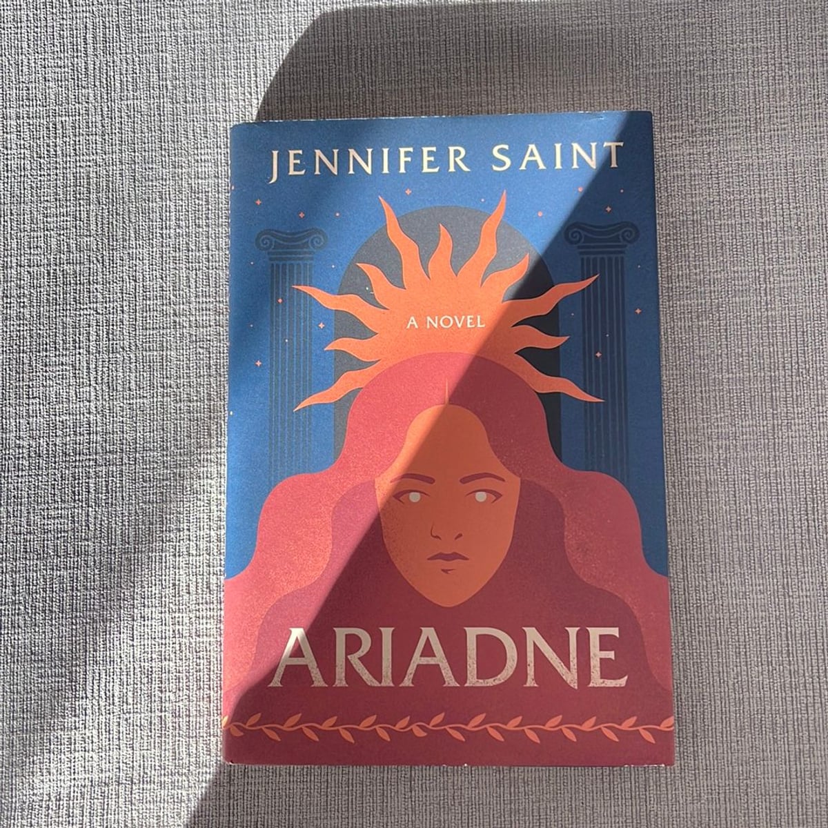 Ariadne by Jennifer Saint, Hardcover | Pangobooks