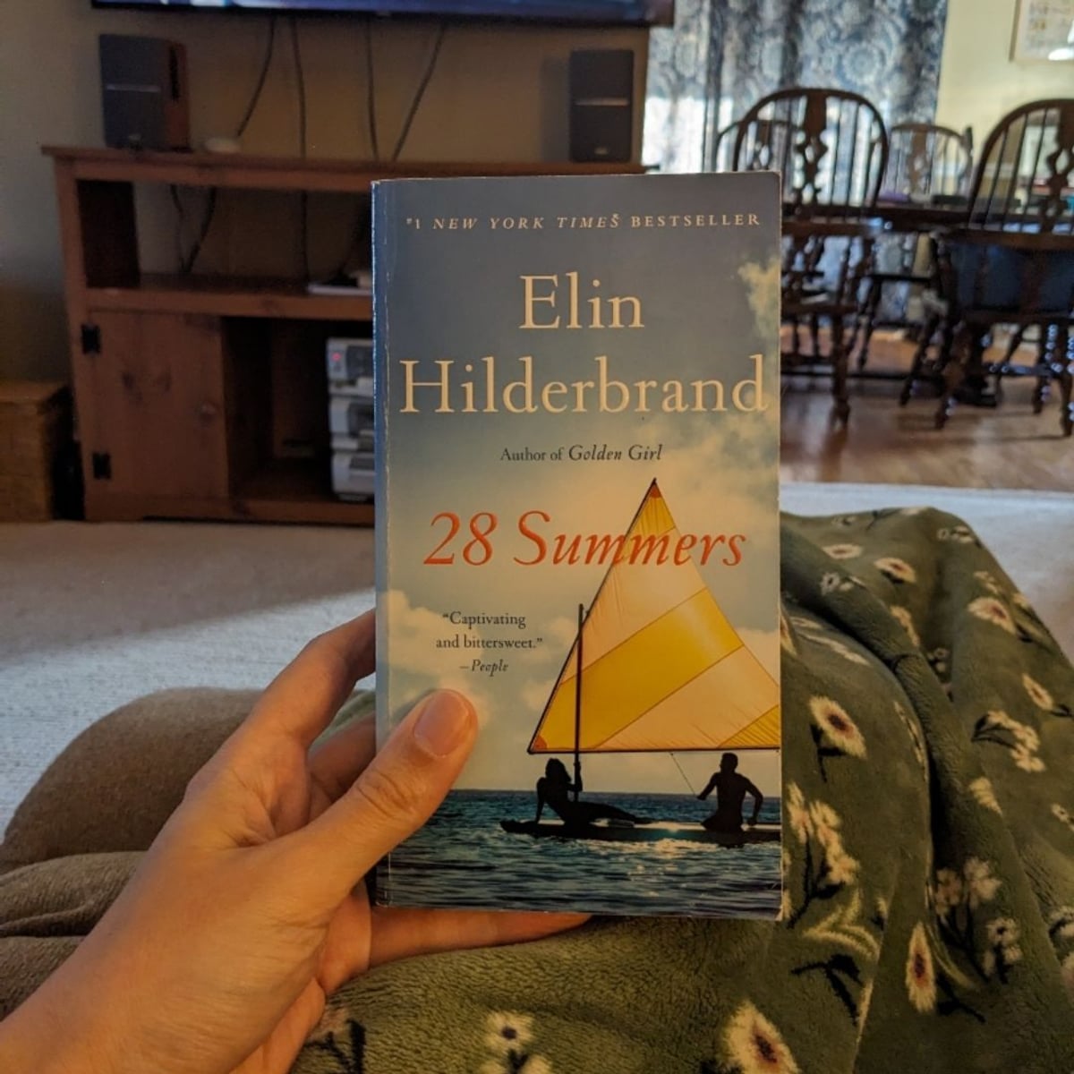 28 Summers by Elin Hilderbrand, Paperback | Pangobooks
