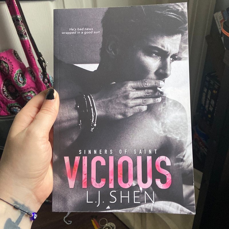 Vicious by L. J. Shen, Paperback | Pangobooks