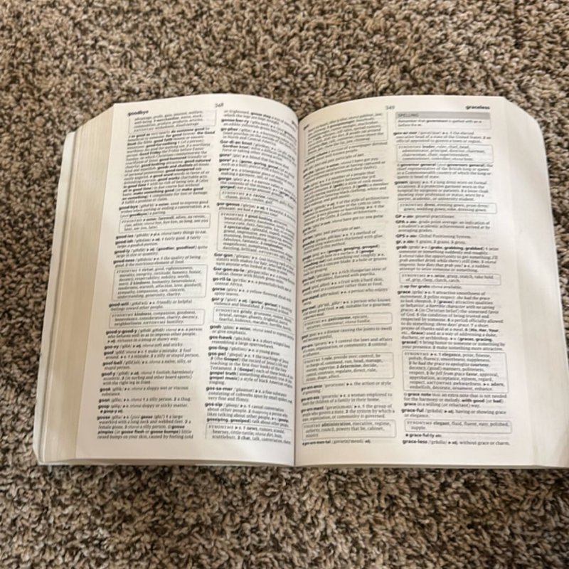 Pocket Oxford American Dictionary and Thesaurus by Oxford Oxford Languages