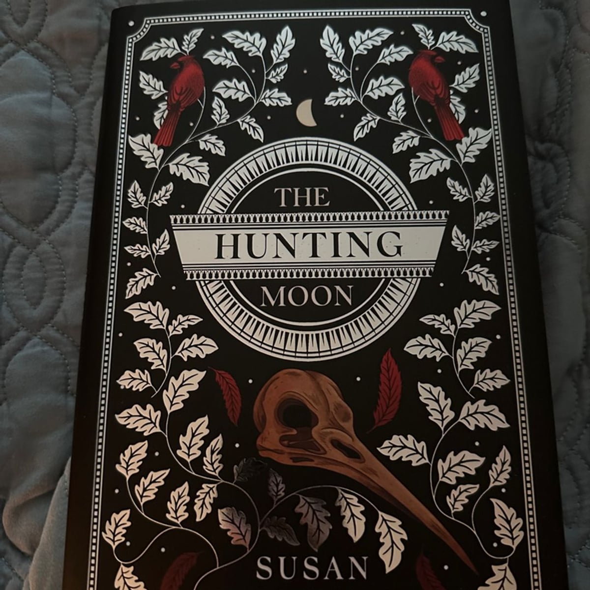 The Hunting Moon by Susan Dennard, Hardcover | Pangobooks