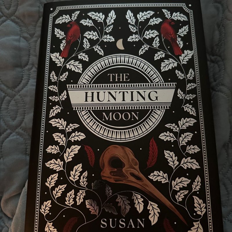 The Hunting Moon by Susan Dennard, Hardcover | Pangobooks