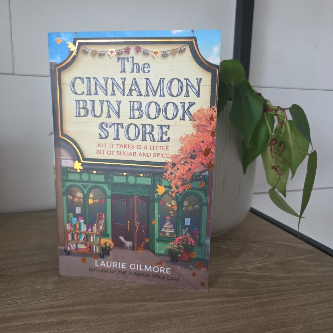 The Cinnamon Bun Book Store (Dream Harbor, Book 2) by Laurie Gilmore ...