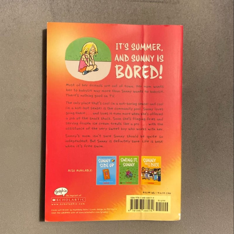 Sunny Makes a Splash by Jennifer L. Holm, Paperback | Pangobooks