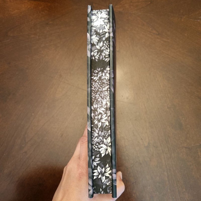 Untainted *SIGNED BOOKISH BOX EXCLUSIVE LUXE EDITION WITH STENCILED ...